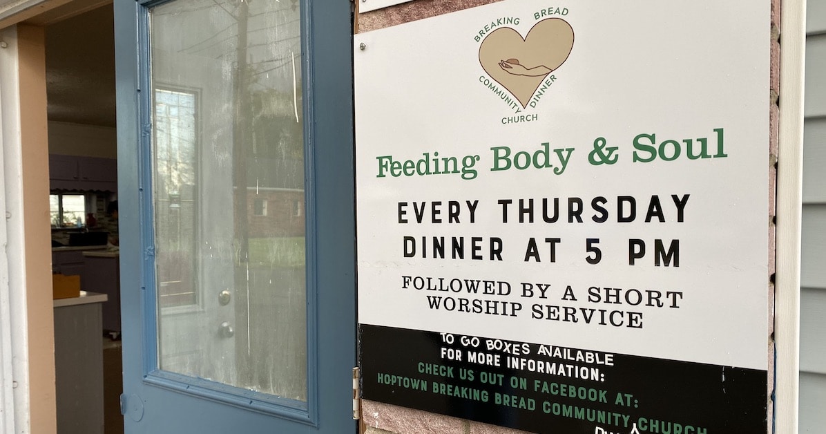 Dinner church thanks community for Thanksgiving help