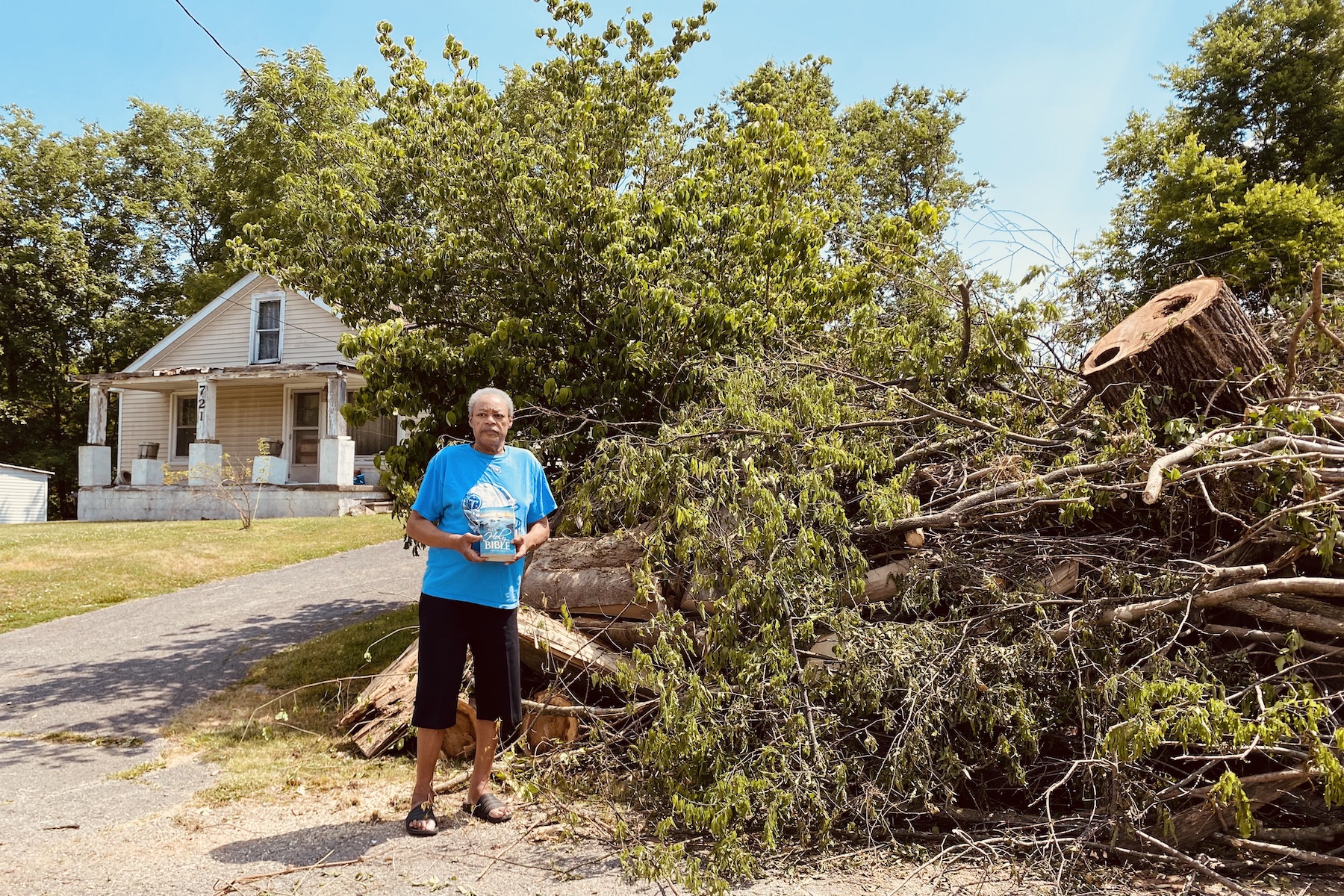 Ky. Baptist Disaster Relief volunteers clean up in Hopkinsville