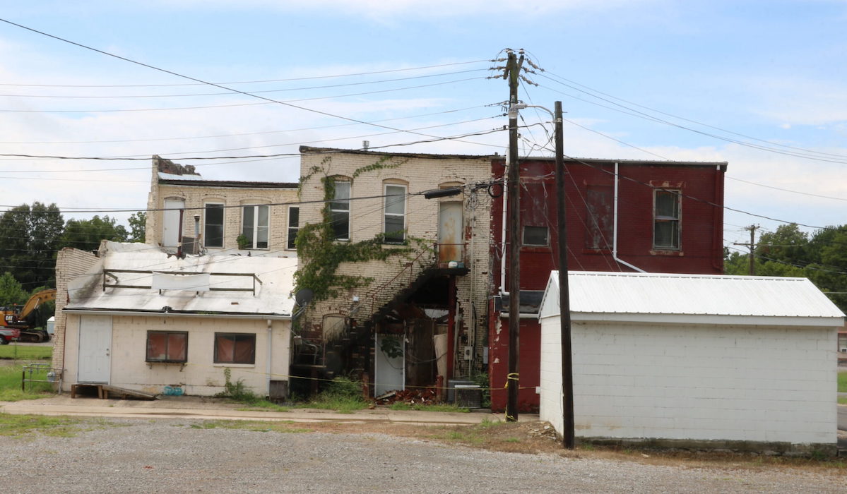 20 minutes — and a world of worry — away from Kentucky's political ...