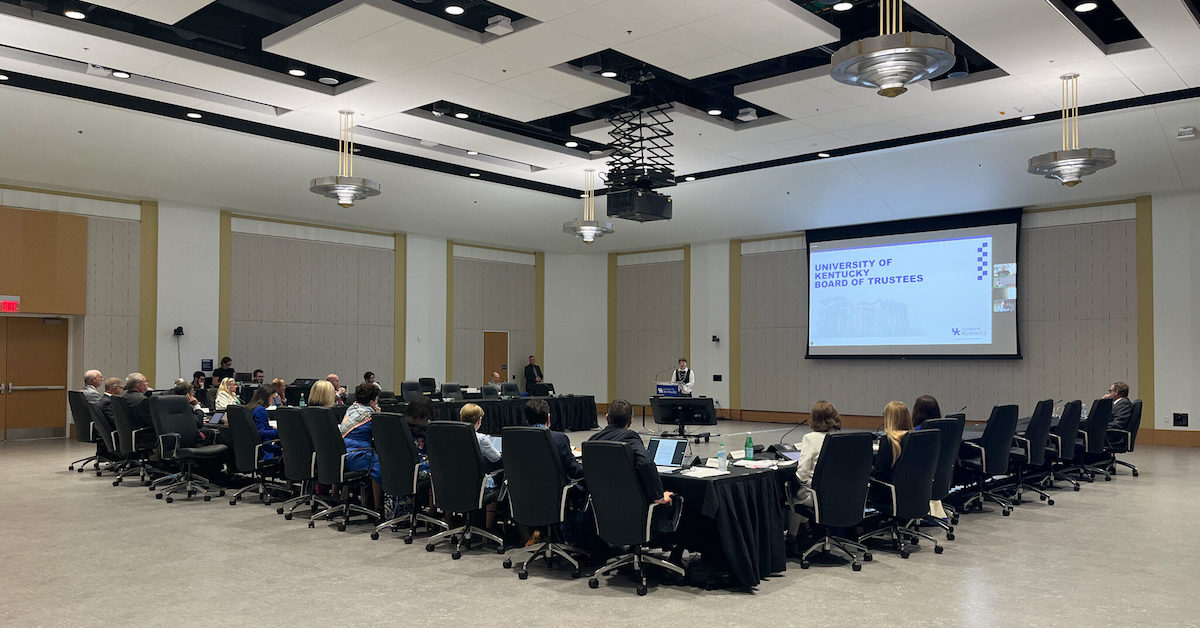 University of Kentucky trustees give final OK to new decision-making rules