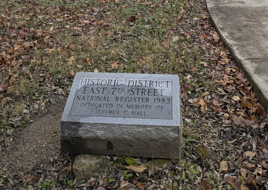 Brick & Mortar Monthly: Ghosts of Seventh Street past